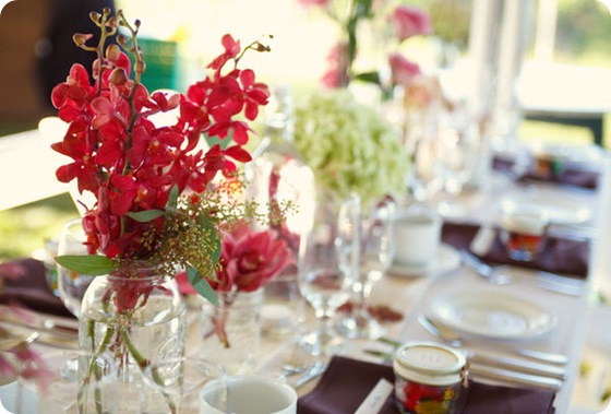 SCEchicago: Tuesday’s Tablescape: Simple, Rustic Backyard Wedding